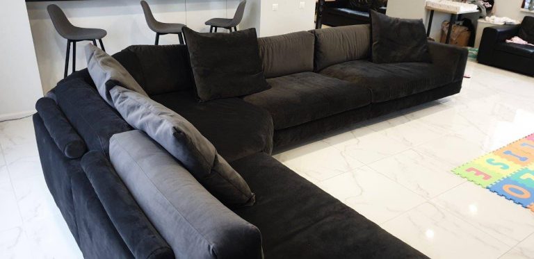 Dīvāns Infinity Bellus ir ērts modulējams dīvāns. Mākoņistēmas dīvāns.