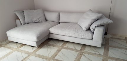 Dīvāns Infinity Bellus ir ērts modulējams dīvāns. Mākoņistēmas dīvāns.