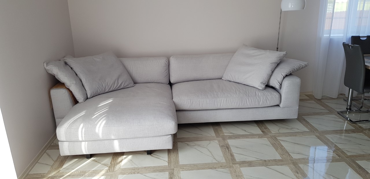 Infinity 3 DIV - modulējams Bellus mākoņisistēmas dīvāns viesistabai.